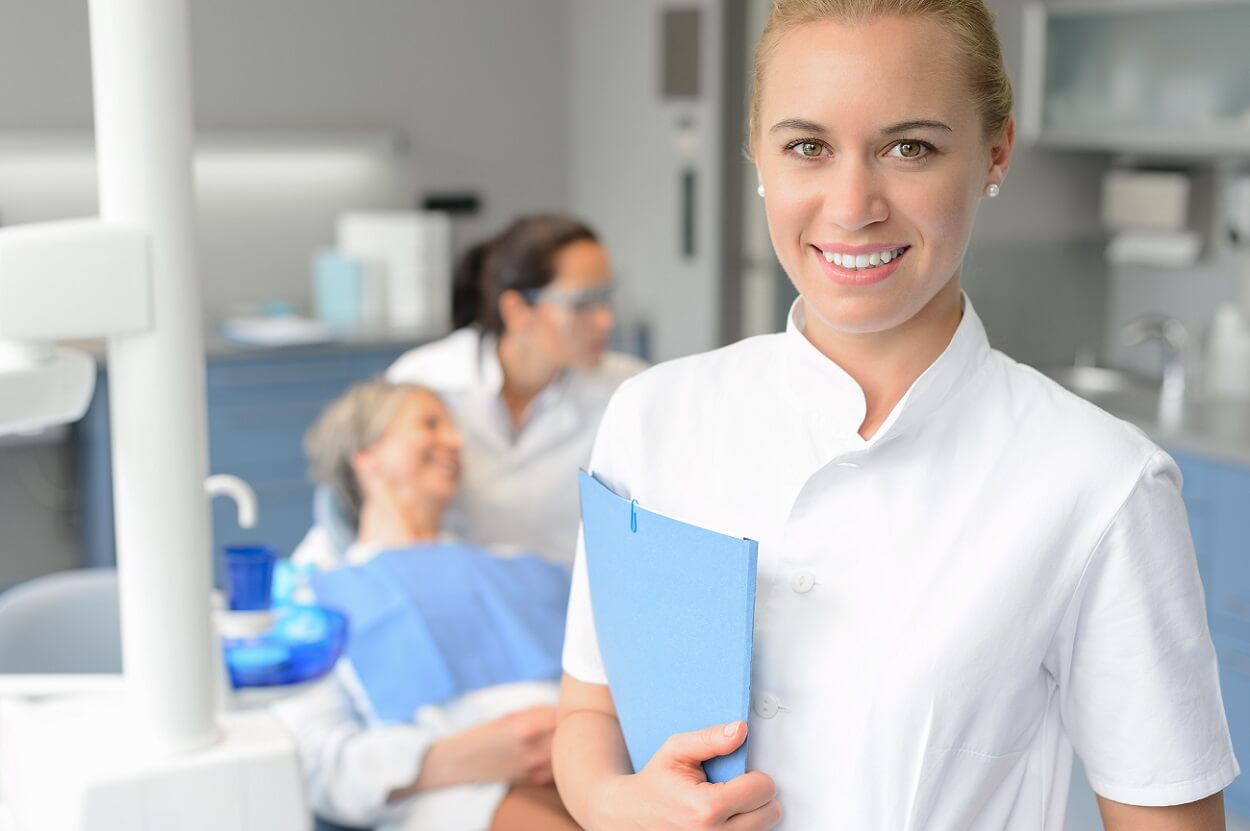 How To Write A Dental Nurse CV | Guide With Examples